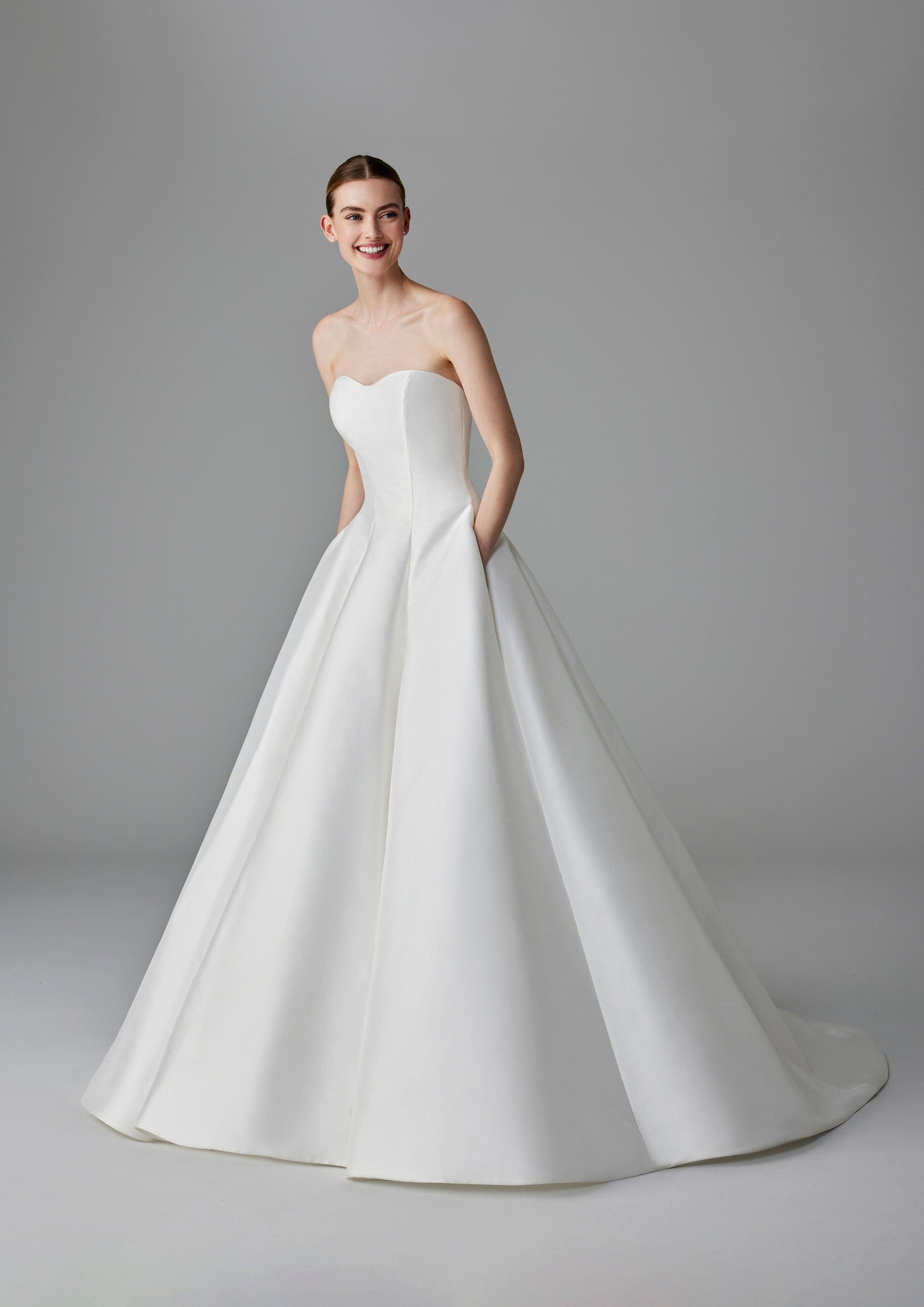 Pronovias: Cammi